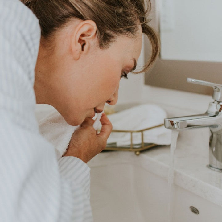 The Benefits of Cleansing Oil and How to Use It – Pure Fiji NZ Store